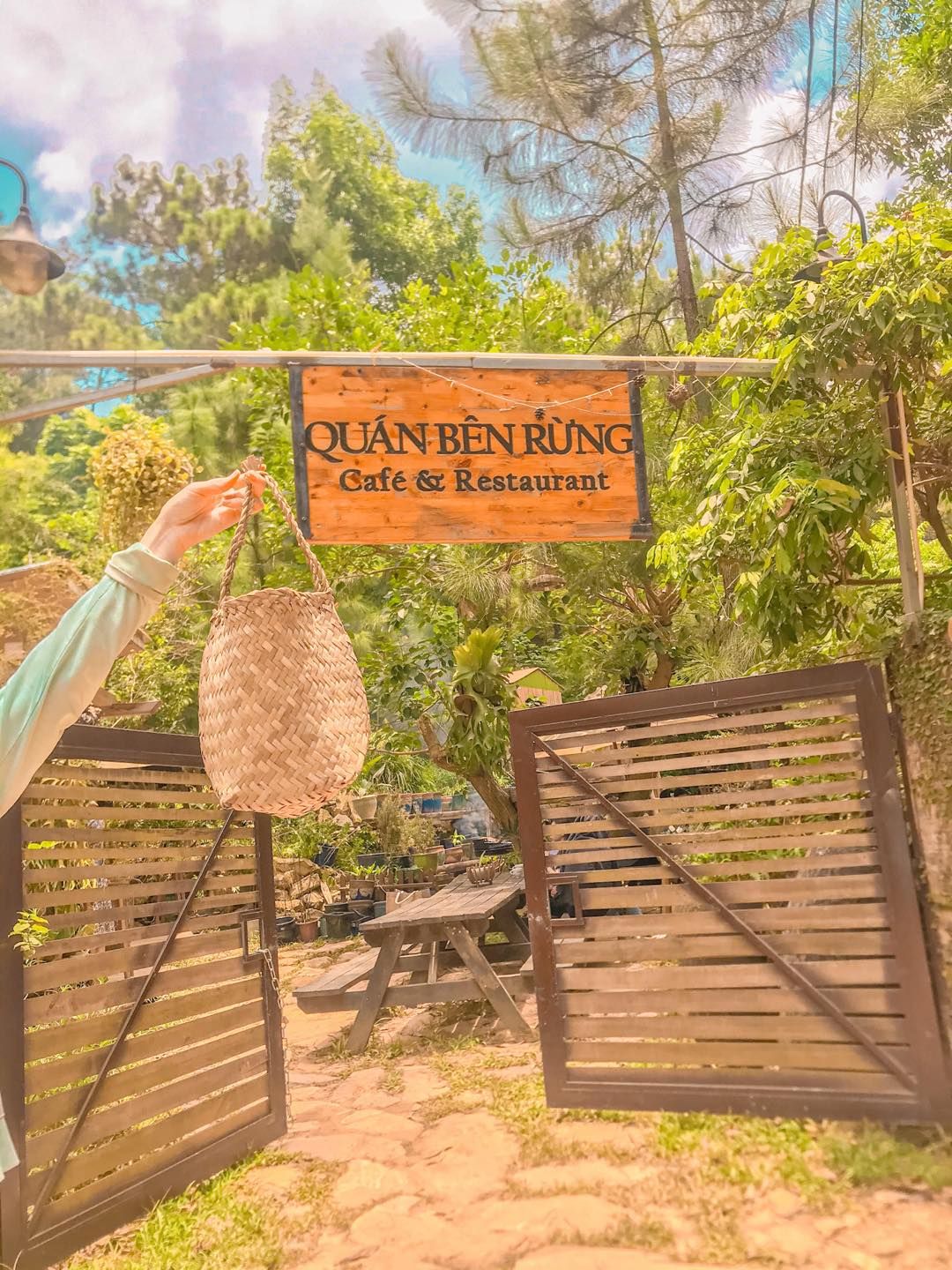 Quán Bên Rừng - U Lesa Retreat | Justfly.vn