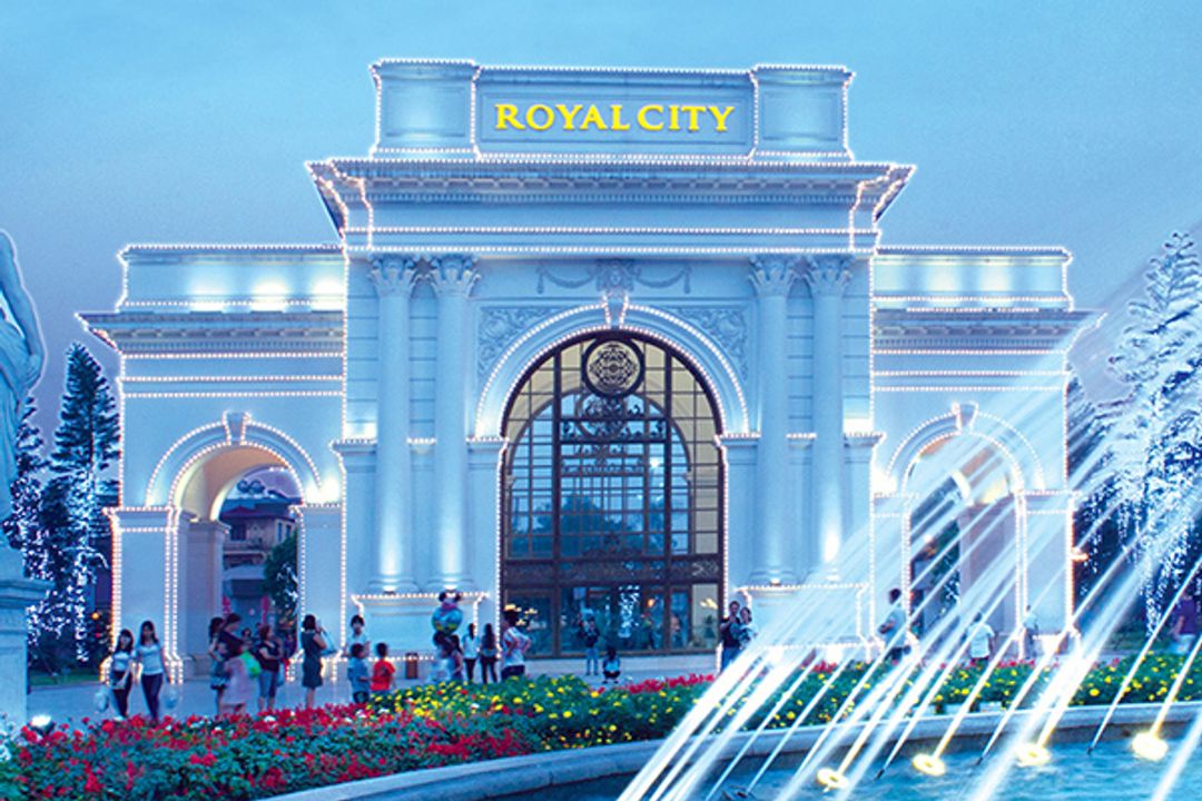 Khám phá Royal City: ở đâu, cách di chuyển, có gì chơi? | Justfly.vn