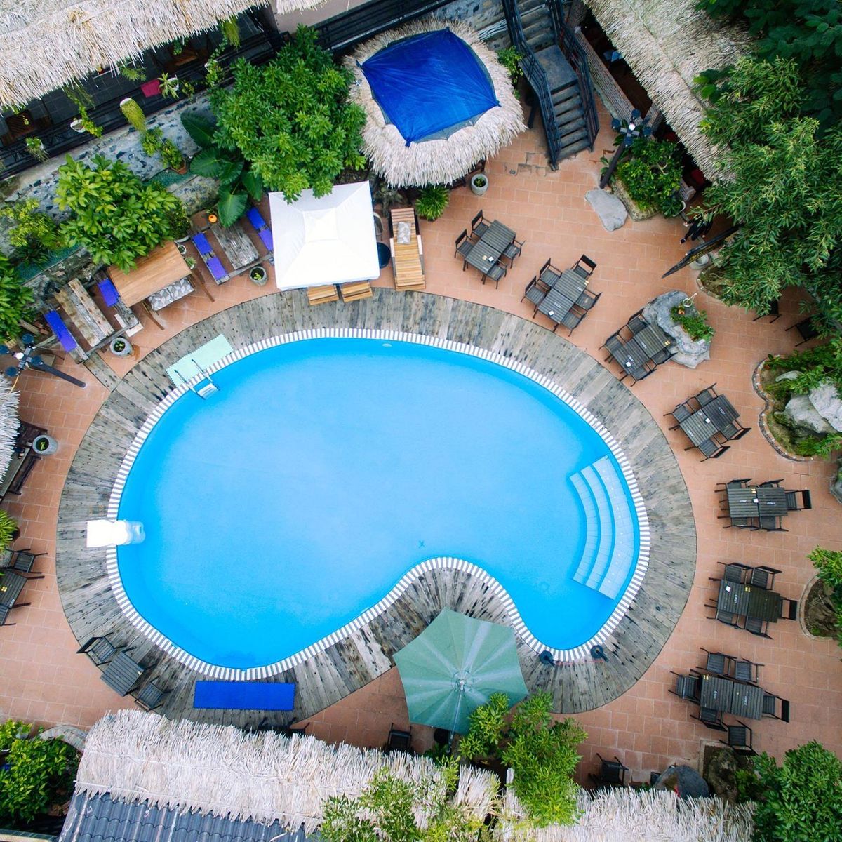 Cat Ba Oasis: "Tổ hợp giải trí" có một không hai ở Cát Bà | Justfly.vn