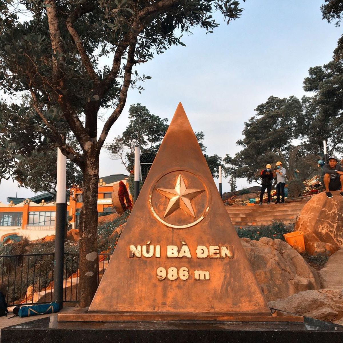 Kinh nghiệm du lịch Núi Bà Đen tất tần tật từ A - Z | Justfly.vn