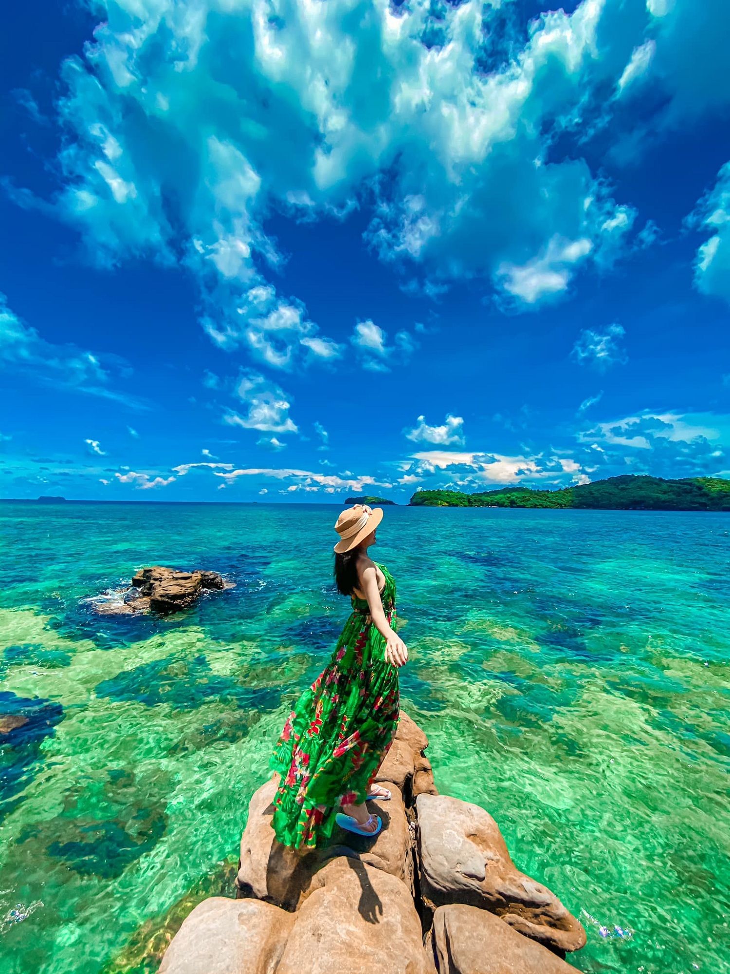 Gam Ghi Island - Buom Island - May Rut Trong Island | Justfly.vn