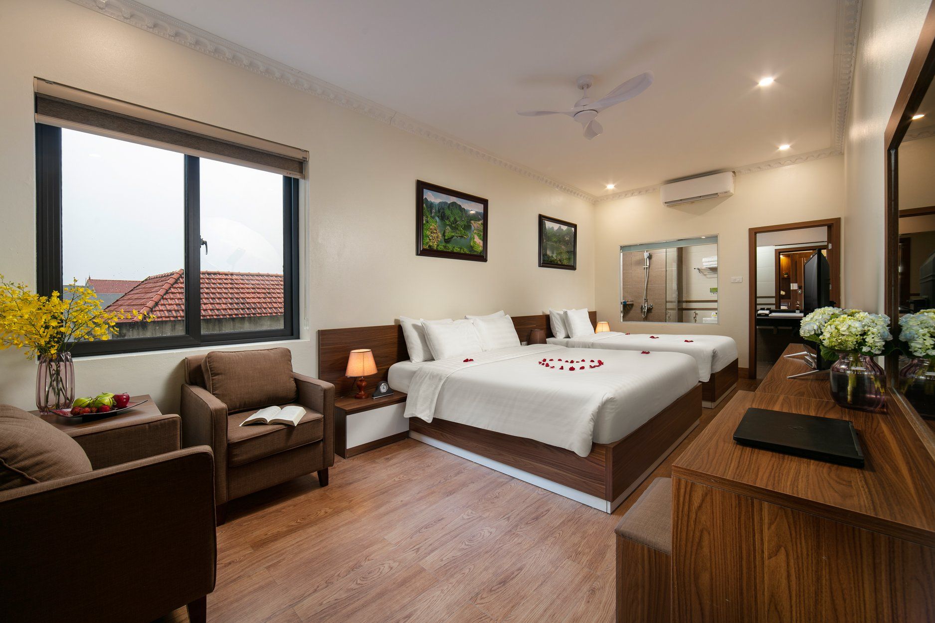 Tam Coc Holiday Hotel & Villa - Deluxe Family, Ninh Bình | Justfly.vn