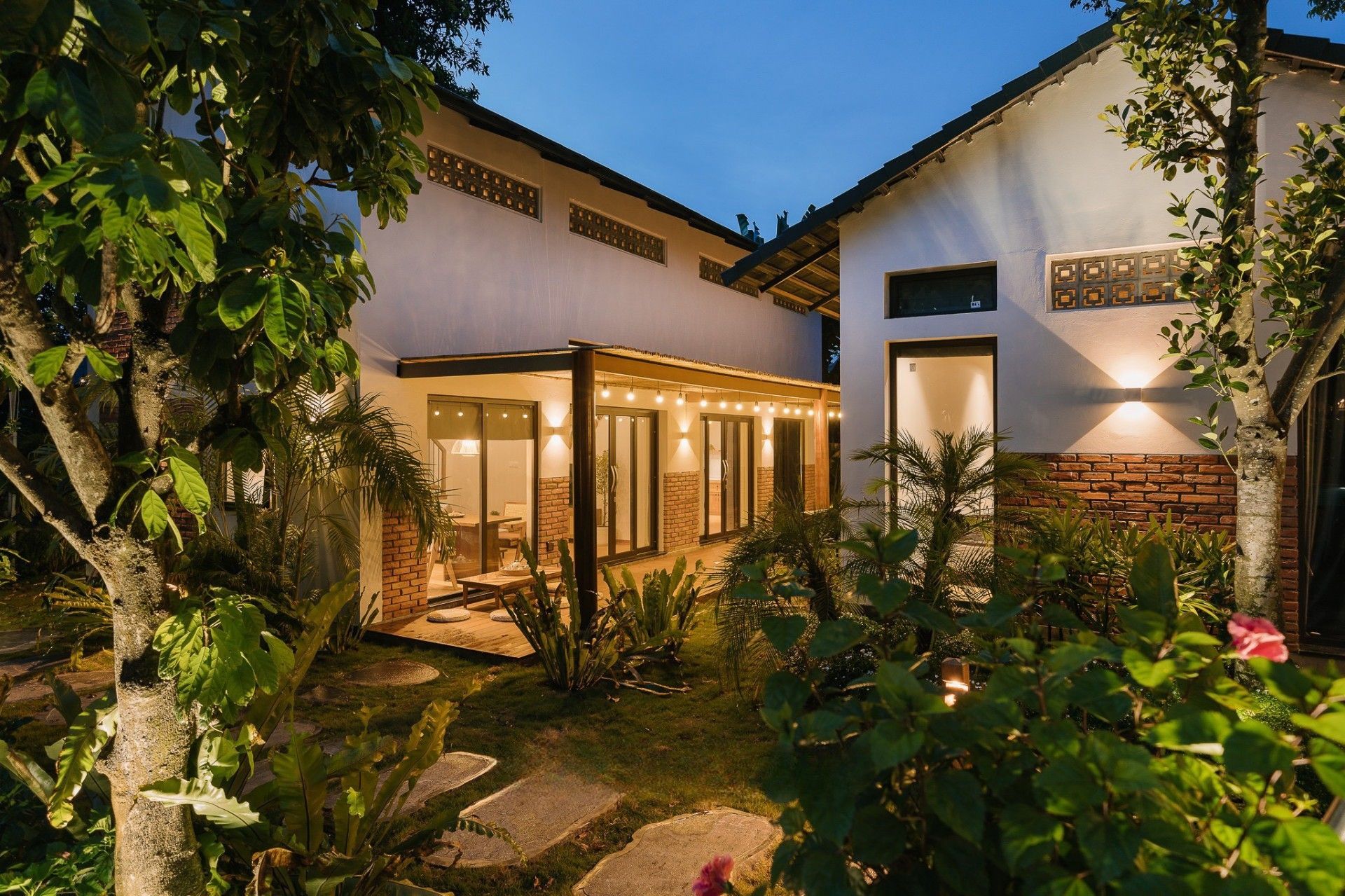 Nhà Thiên Điểu 2 (LamMon House), Hoà Bình | Justfly.vn