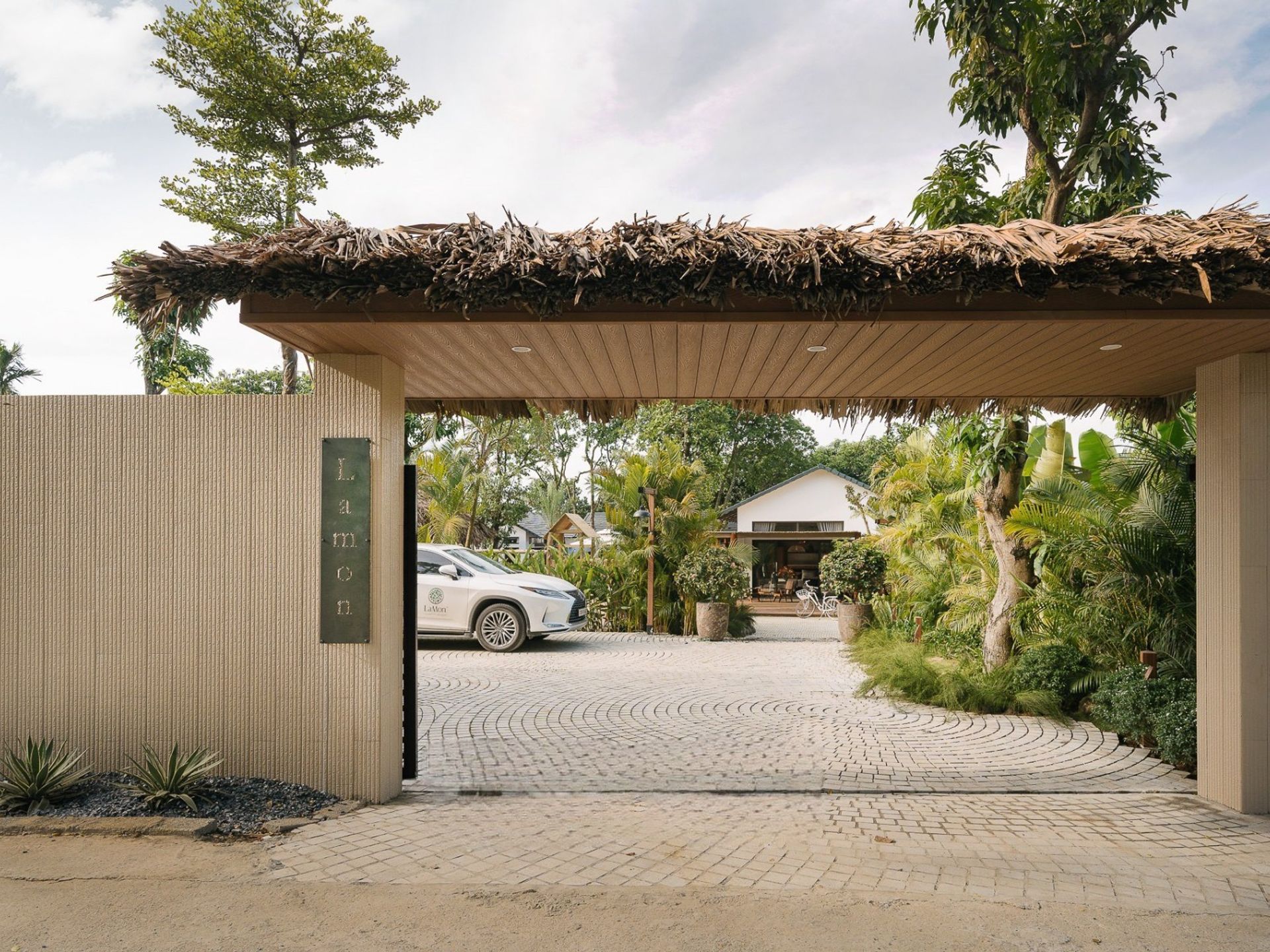 Nhà Mẫu Đơn - LaMon House, Hoà Bình | Justfly.vn