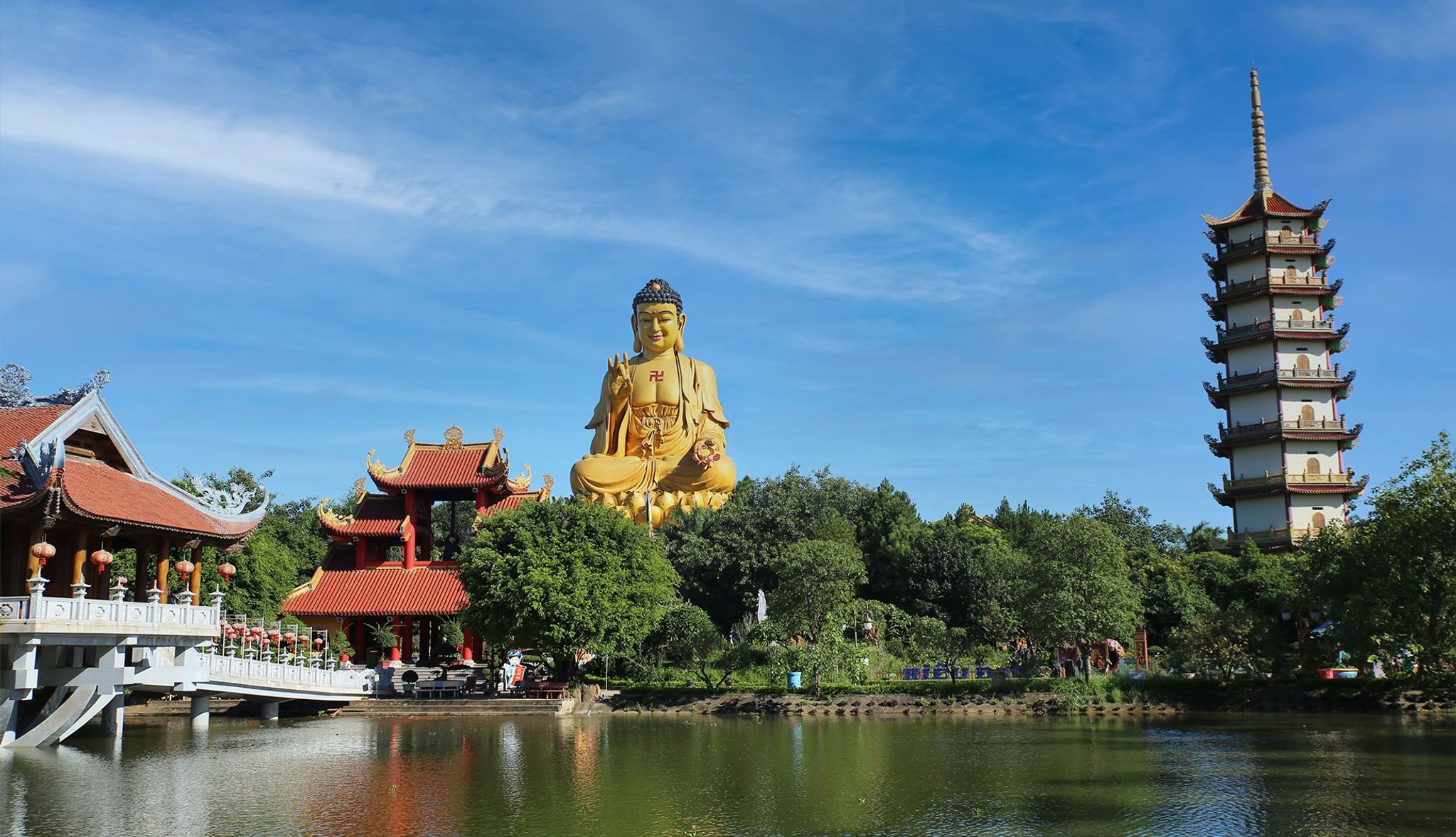 Điểm danh Top 9 địa điểm du lịch Sơn Tây nổi tiếng | Justfly.vn