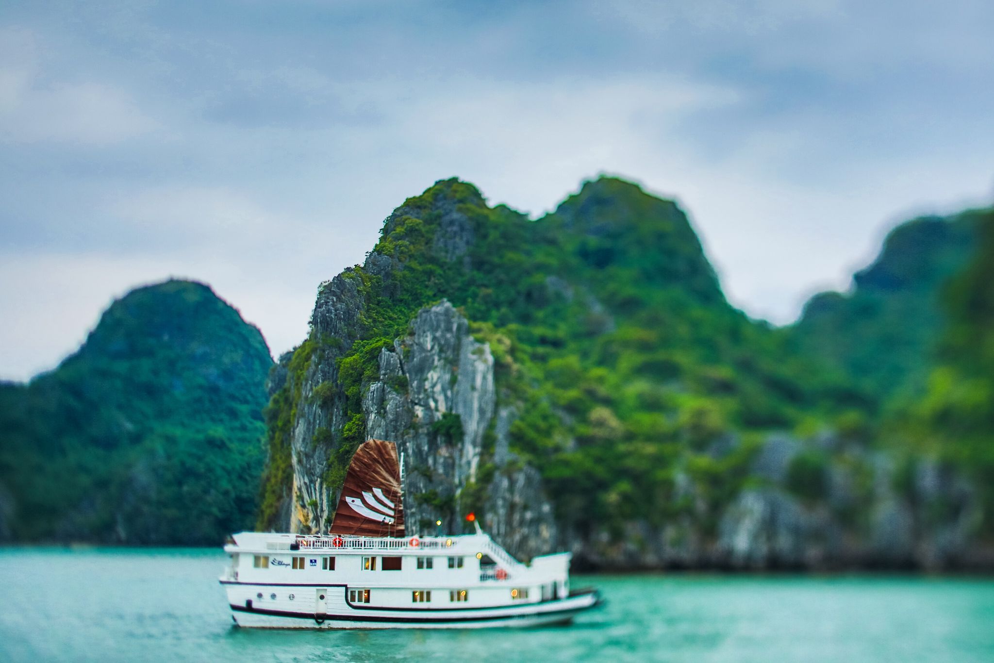 Bhaya Premium - Bhaya Cruises, Hạ Long, Hạ Long | Justfly.vn