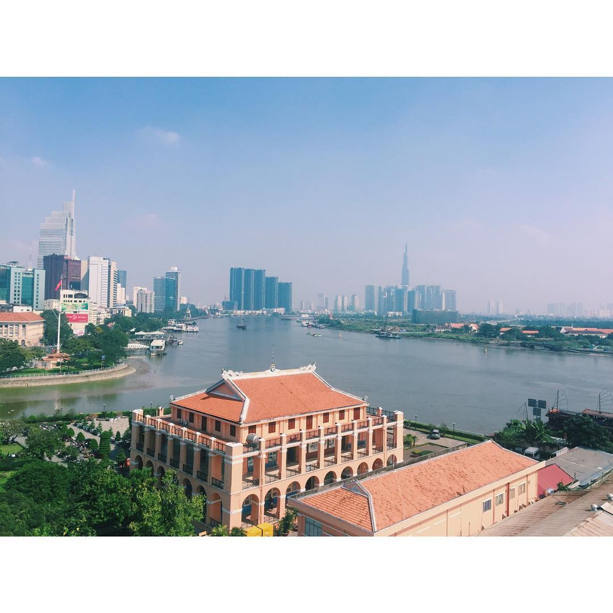 Tham quan Bến Nhà Rồng - Nơi in dấu của vị cha già dân tộc | Justfly.vn