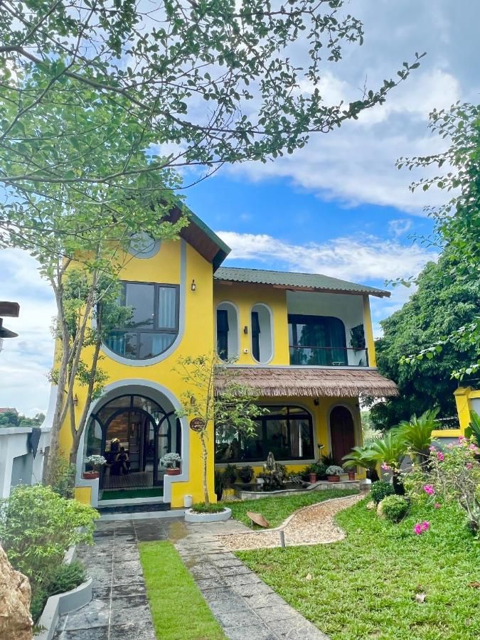 Ostrich House, Ba Vì | Justfly.vn